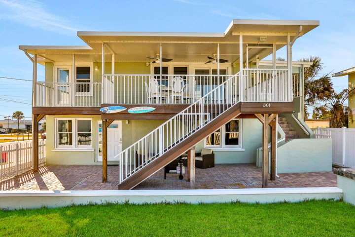 Updated 4br Oceanfront | Balcony | W/d - Flagler Beach, FL