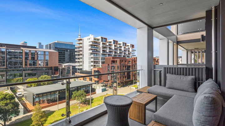 Chic 1-bed Apartment With Secure Parking - Auckland