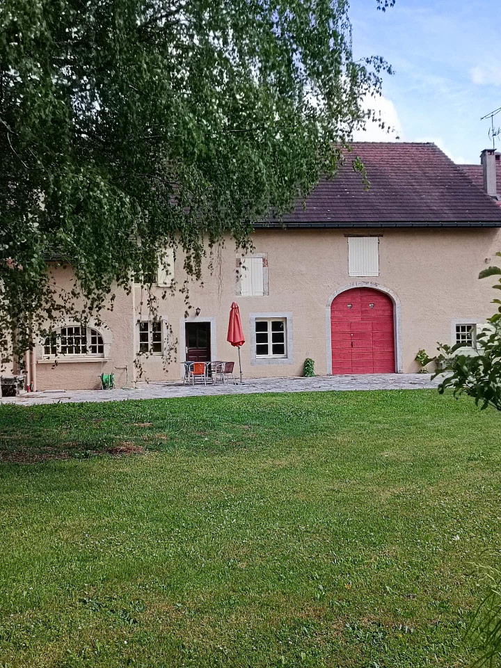 Ancienne Charmante Ferme Jurassienne Avec Jardin - Lac de Chalain