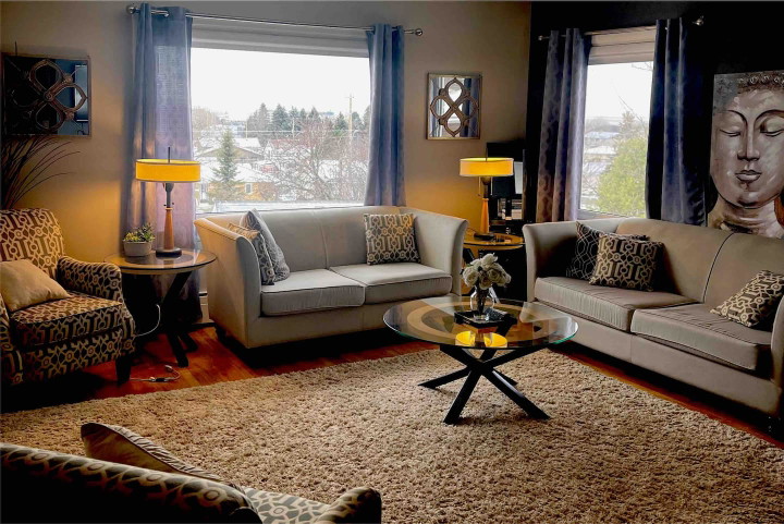 Beautiful Bright Home With Lake & City Views! - Thunder Bay