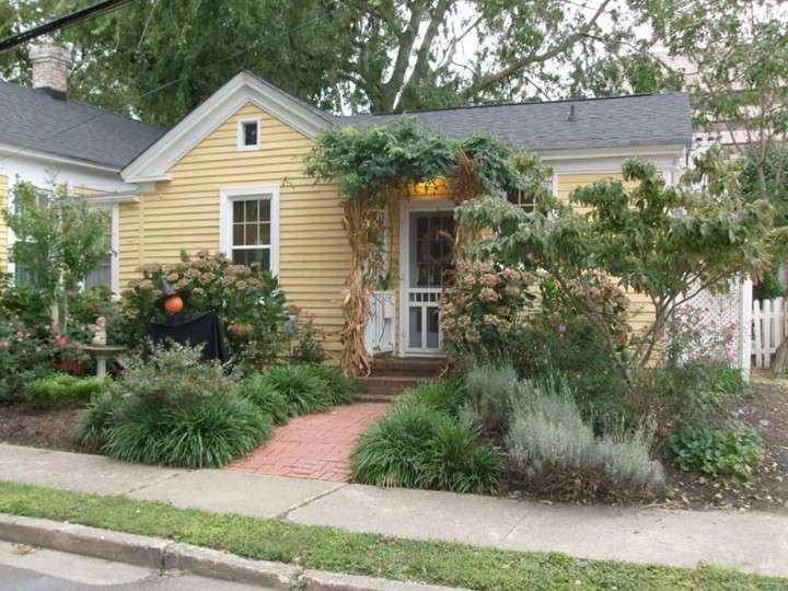 Storybook Cottage - Hampton, VA