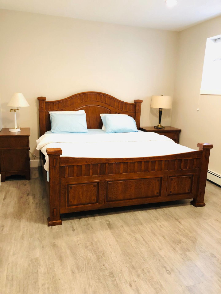 Wendy's Home Offers Private Spaces &4 Bedrooms. -