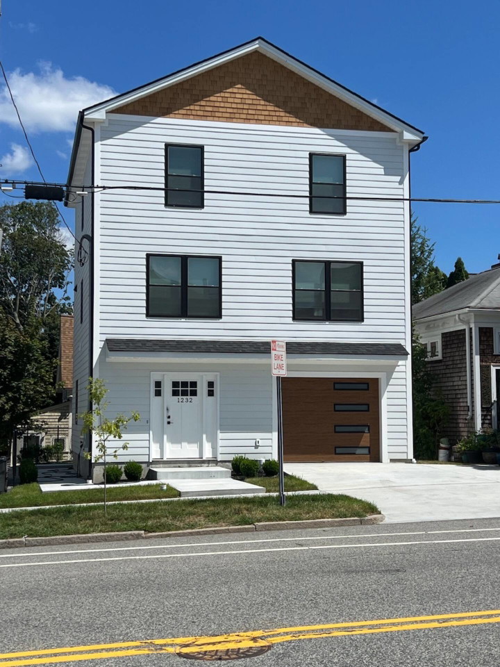 Gorgeous New Construction With Water Views! - Cranston, RI