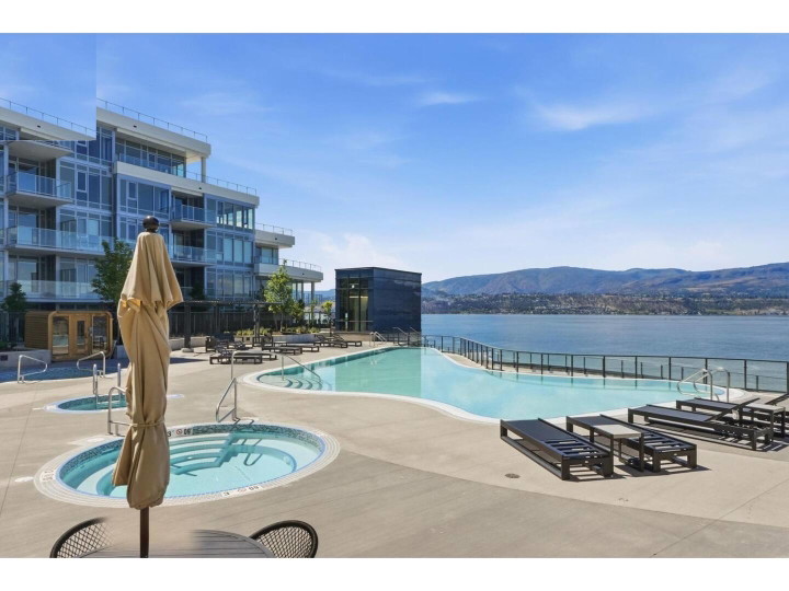 Aqua | Luxury Lake Front 1 Bedroom Condo | Pool + - Kanada