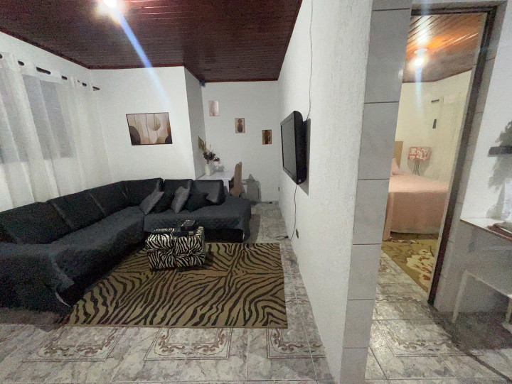 Spacious House With 1 Bedroom, 1 Kitchen, 1 Living Room And 1 Bathroom - Barueri