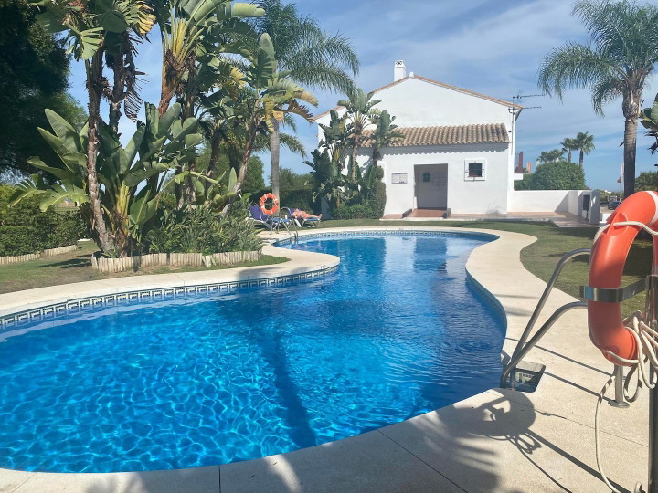 Casa Longy, A Modern Front Line Golf Holiday Home - Sotogrande