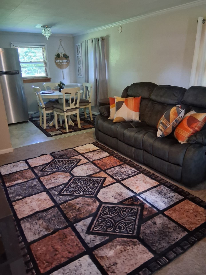 Quietcozycomfy.3br. 2 Queen 1 Twin, Pets, Longterm - Carbondale, IL
