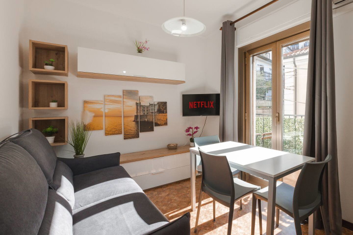 [2 Bedroom] Sara Davis Comfort Apartment *Netflix* - Triest