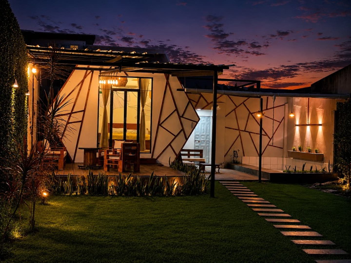 Cabaña Hexagonal De Ensueño - Ecuador