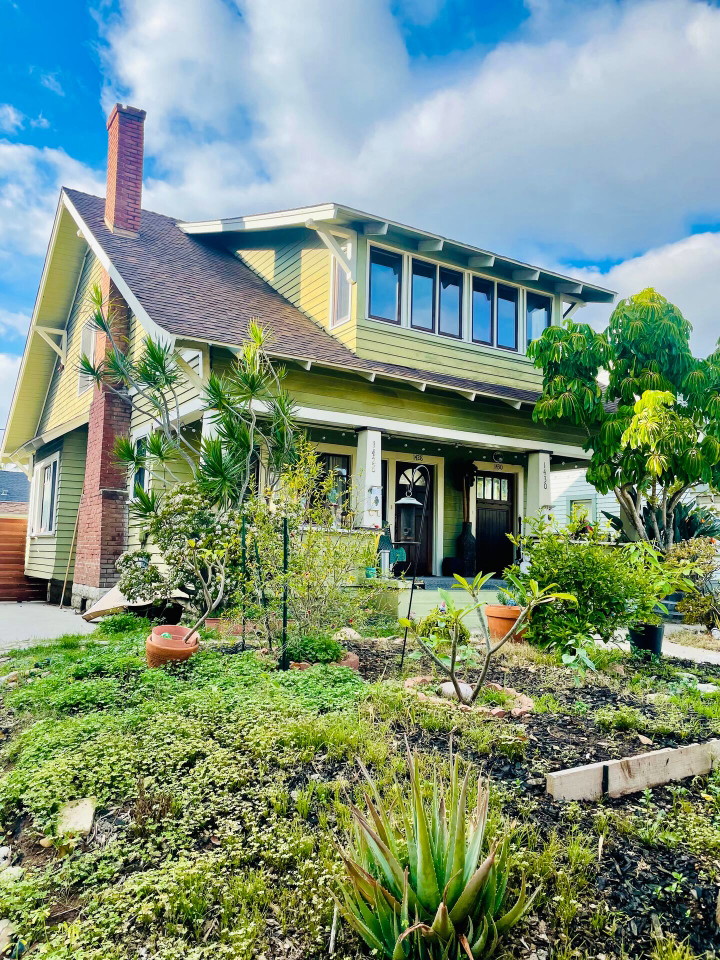 South Park Craftsman (3 Aquarium Tickets + Crib) - San Diego