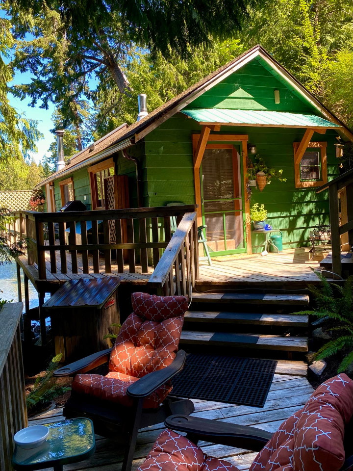 Whaletown Lagoon Floathouse - Vancouver Island