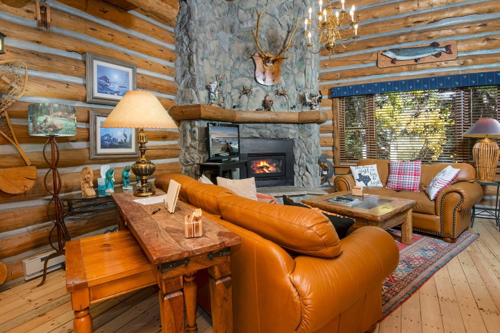 Stunning Log Cabin In Vail And Creekside! - Vail, CO