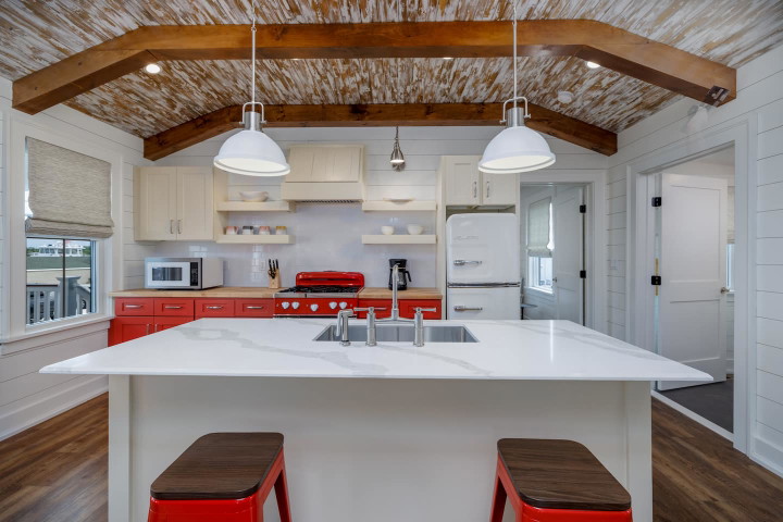 The Sunset Cottage - Stylish Waterside Retreat - Cape May