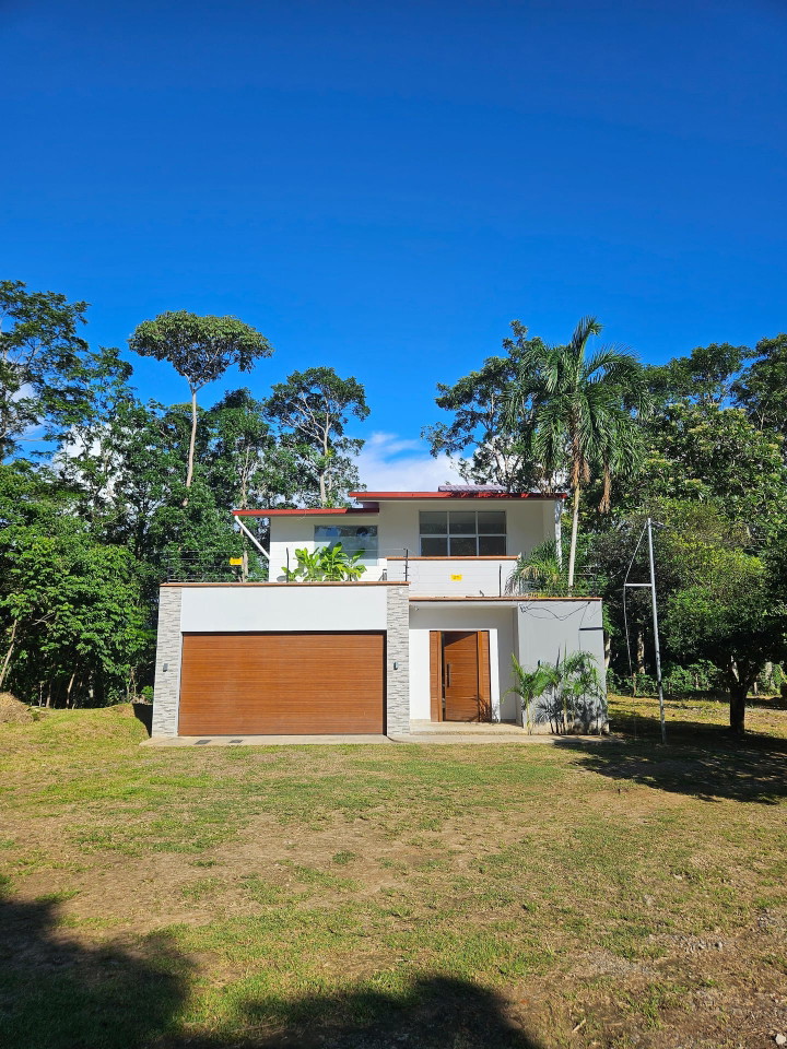 New Luxury House 3br 8 Min Del Centro - Tarapoto