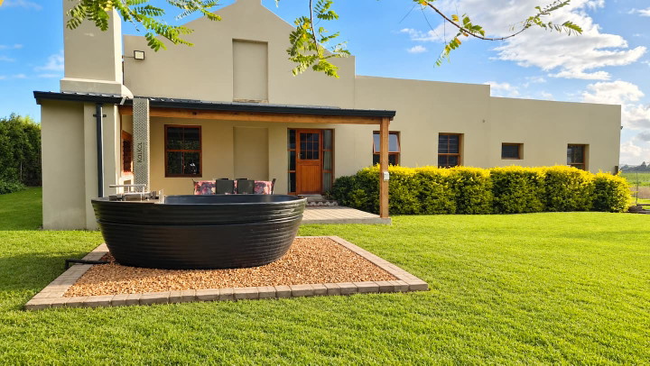 Lowergroen Guest Farm, Working Farm - South Africa