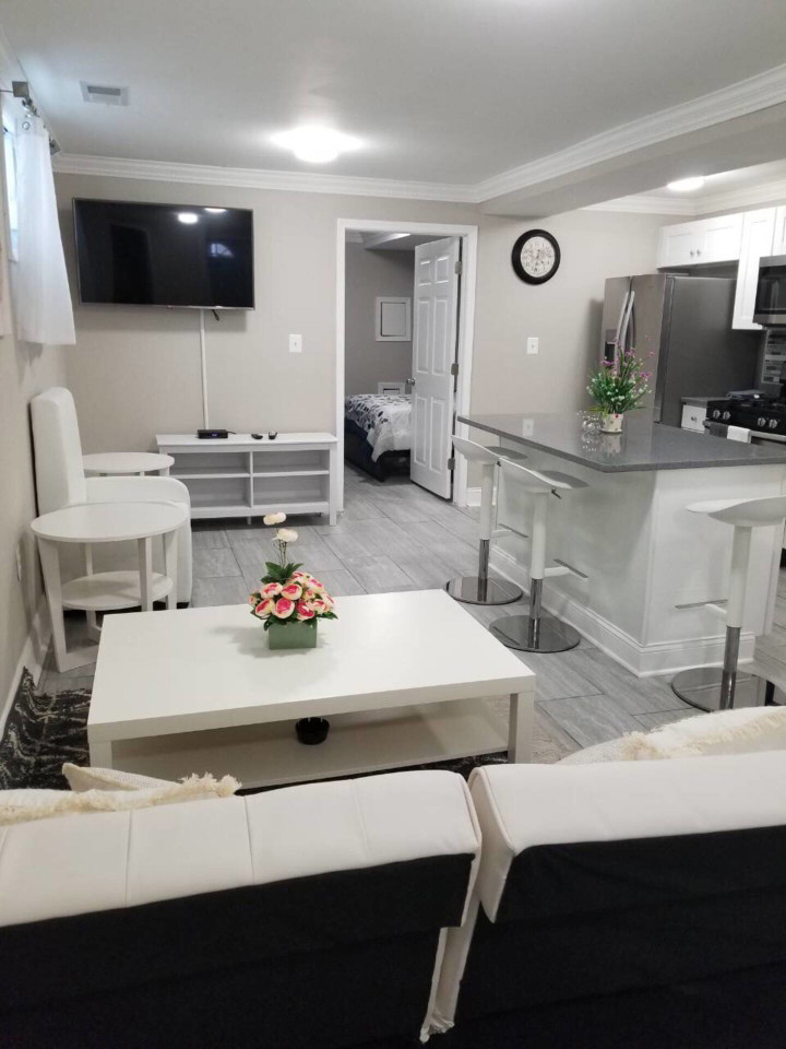Love Dc Unit 23 [Basement] - Washington, D.C.