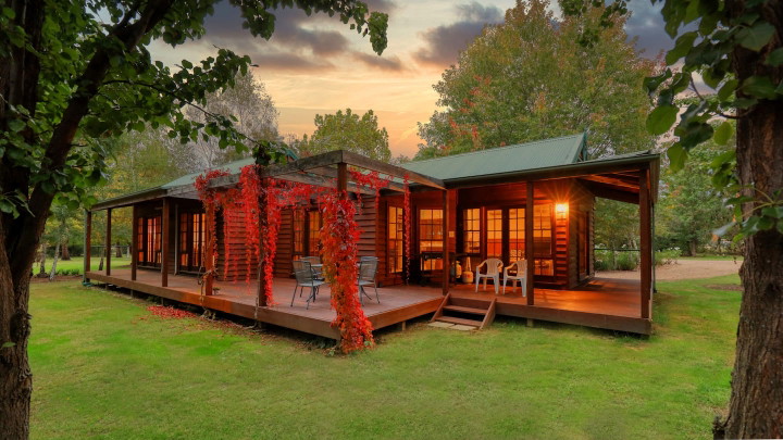 Ingram Cottage - 2 Bedroom  With Double Spa Bath - 2 Night - Beechworth