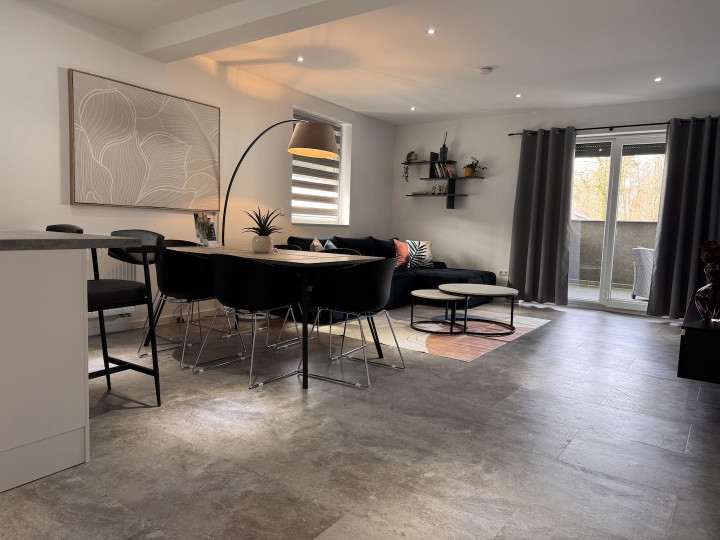 Large Apartment · 5 Beds · Balcony · 2 Bathrooms · Parking - Wolfsburg