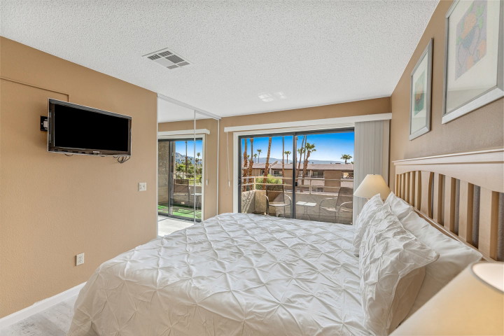 Cute 1 Bd Condo, 1 Block To Downtown W/pool - パーム・スプリングス, CA