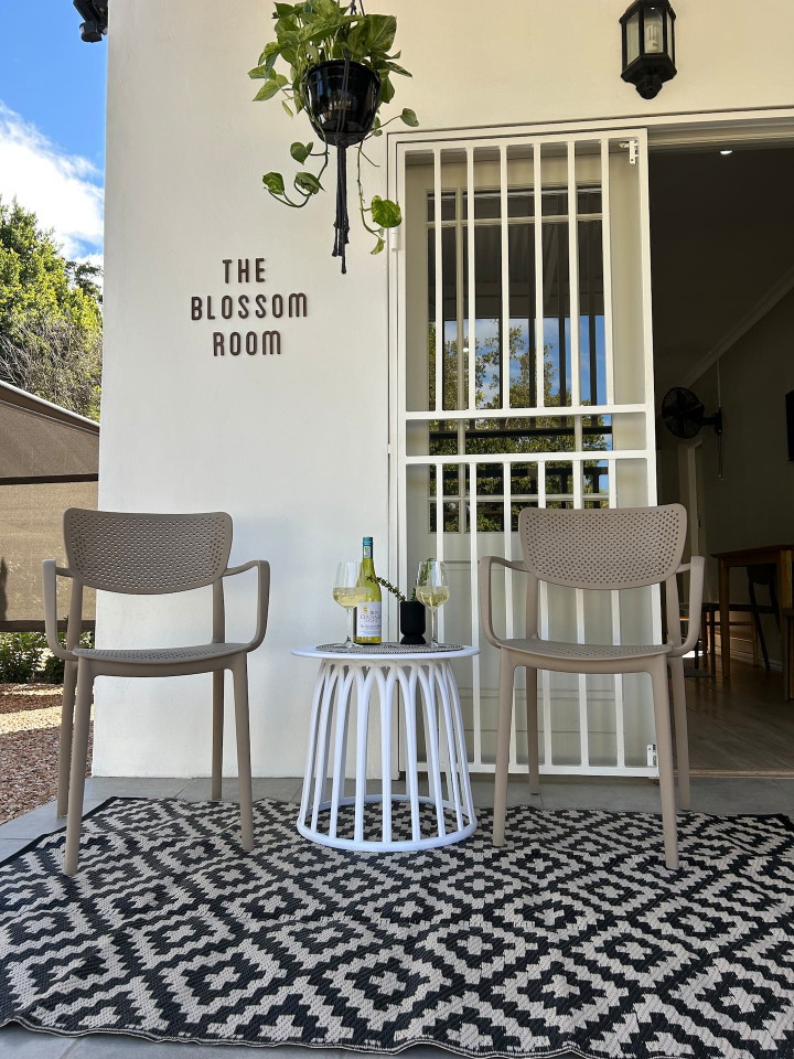 The Blossom Room - Robertson
