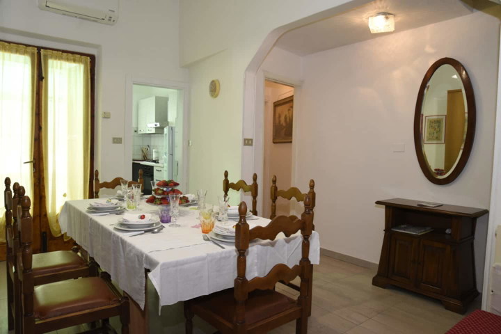 La Casa Di Nonna Videlma, Halfway Between Sea And Mountains - Massa