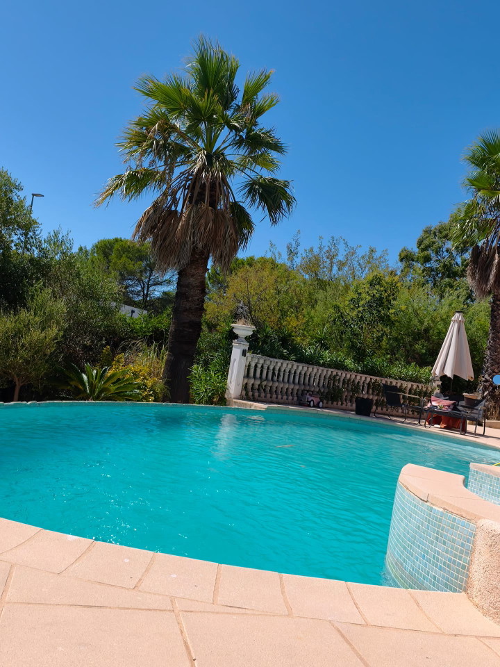 Rez Jardin Villa T2
4 Couchages Piscine - Saint-Raphaël