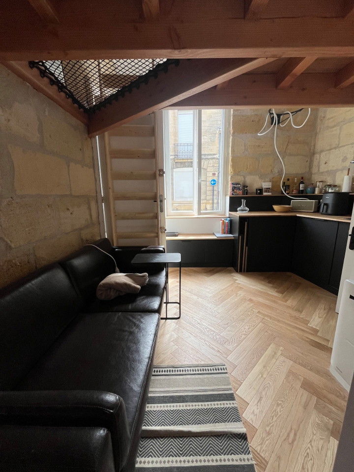 Appartement Rénové En Centre-ville. - Le Bouscat