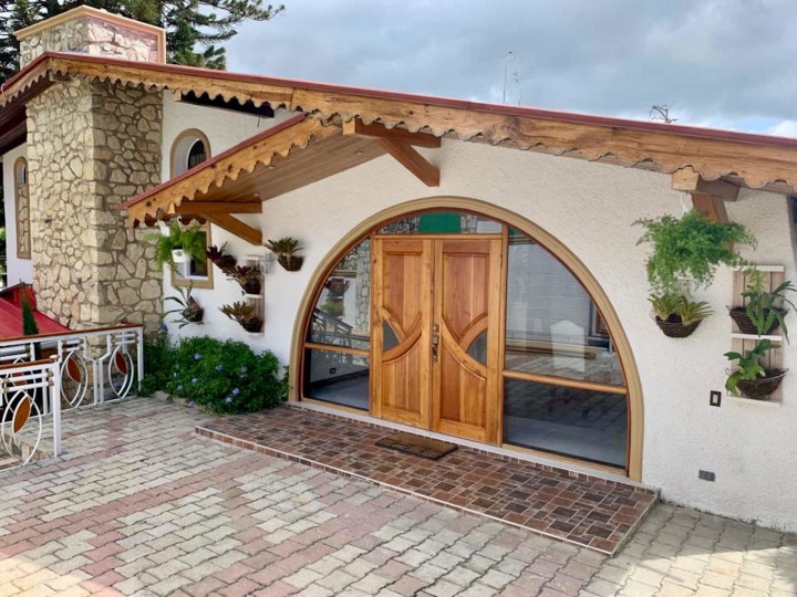 Beautiful Home In Peaceful Mountain With Pool - ハイチ