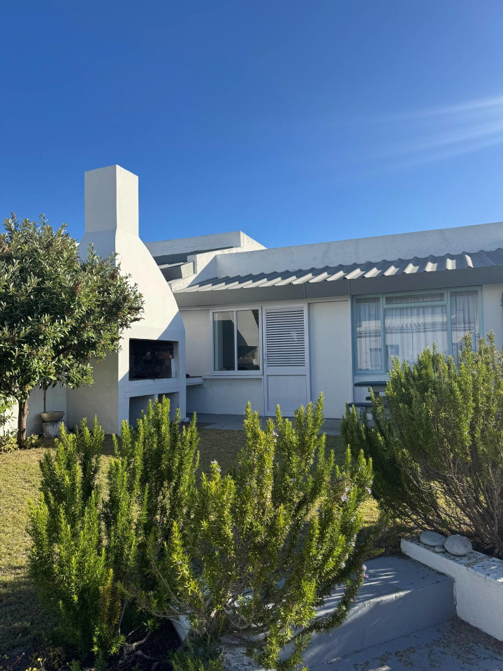Valknes For Four. Beach Cottage In Arniston. - Arniston