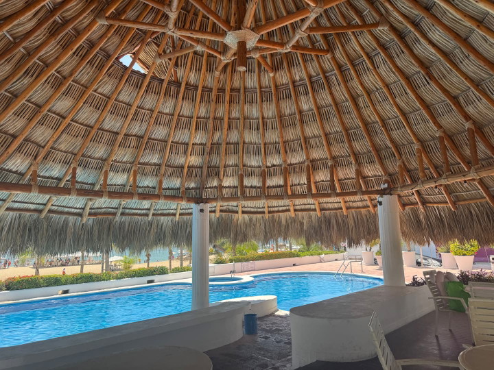 Luxurious Apartment Right On The Beach With An Incredible View - Acapulco