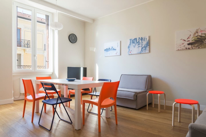 Lorenzo's Apartments - Your Bright & Modern Hub - Milão