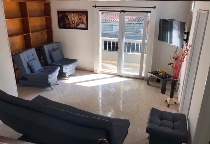 Casa En Medellín Con Excelente Ubicación -Estadio - Medellín, Colombia
