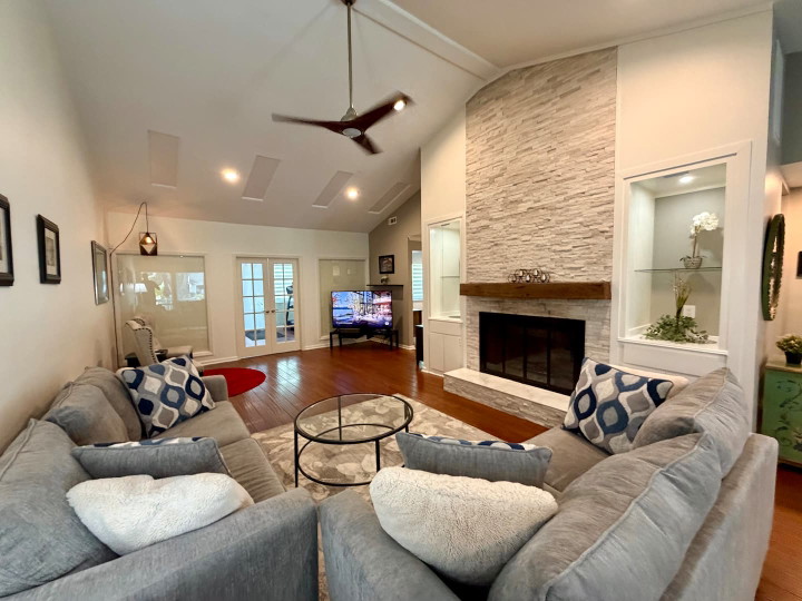 Luxury Retreat | Chefs Kitchen & Spa Bath - Beaufort, SC