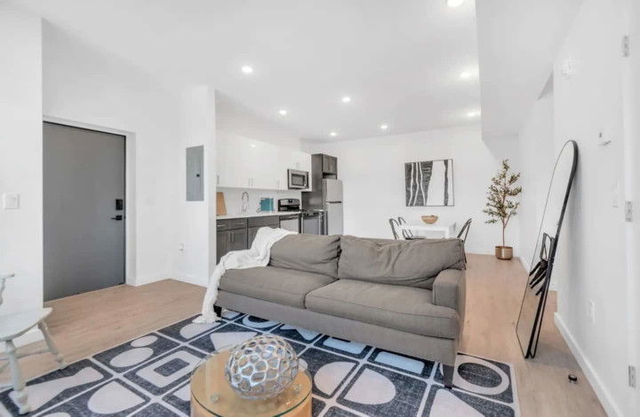 Stay | 1br King L W/ Free Parking I Min Fr Nyc - Harrison, NJ