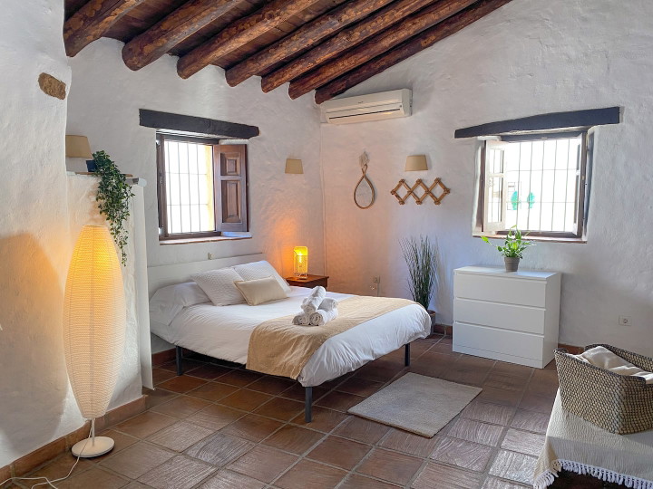 Casabenadalid. Casa Rural Con Piscina. - Jubrique