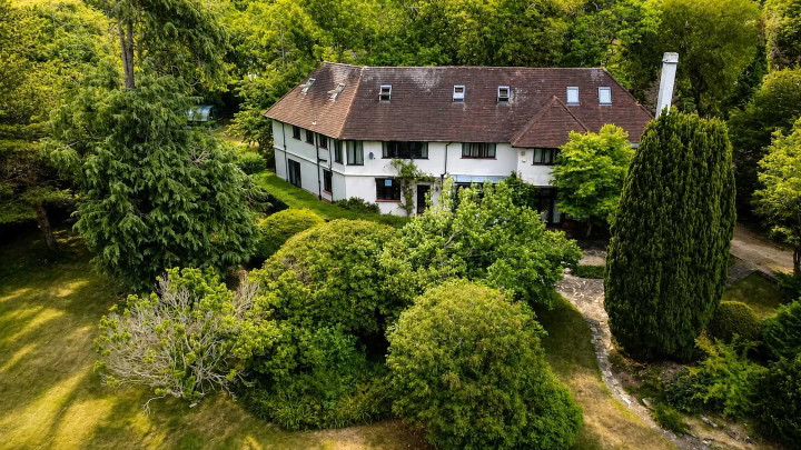 Grand Estate For 22 W/ Pool & Games Room - Beaconsfield, UK