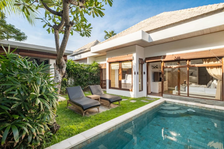 Villa With Private Pool And Tropical Garden In Seminyak Bali - 2 Bedroom - Kuta