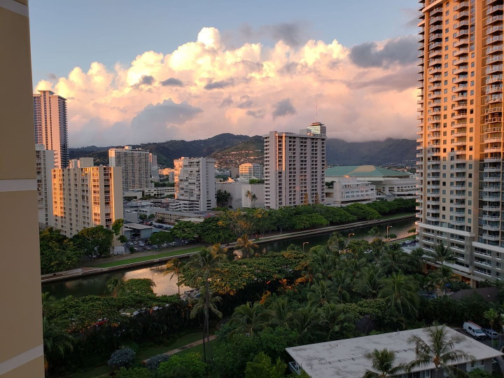 Waikiki Studio Across From Ocean! - Honolulu, HI
