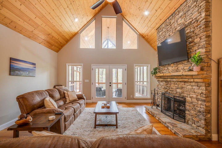 Sapphire's Gem - Cashiers, NC