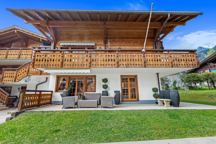 Ski-in/ski-out Chalet | Pool, Views & Fireplace - Gstaad