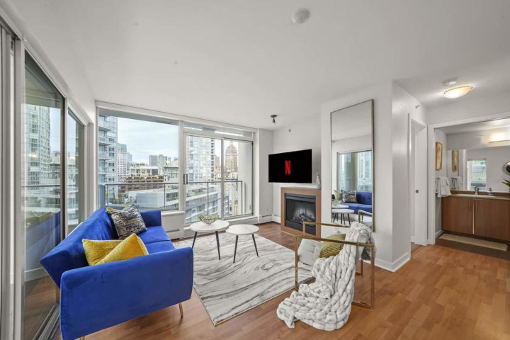 1bed Condo 1bath Sleeps 5 W/parking - Vancouver