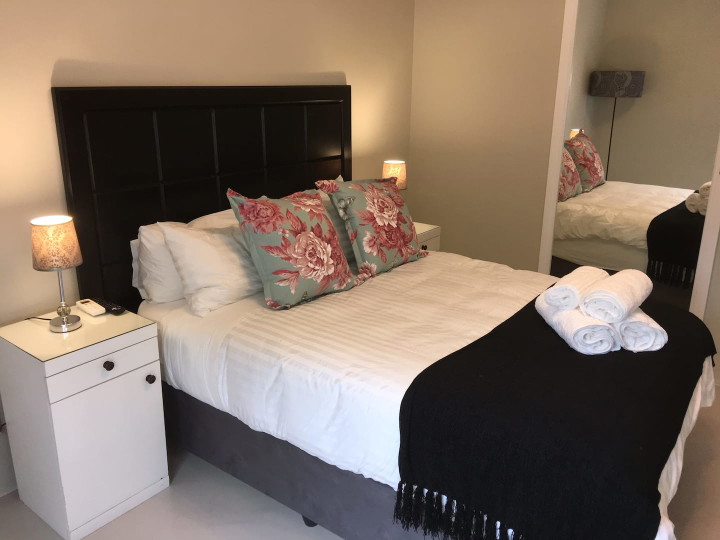 Solar Backup Upmarket Guest Suite In Stellenbosch - Stellenbosch