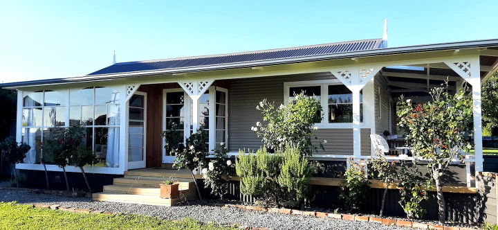 Abs Boutique Cottage Fully Furnished Rural Retreat - Gisborne