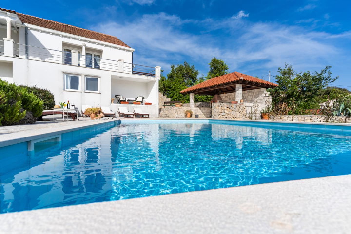 Villa Sun - Charmante Villa Mit Pool, Großem Garten Und Absoluter Privatsphäre - Cavtat
