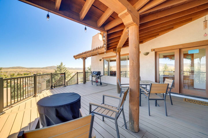 Golfer's Haven! Mtn-view Dewey Gem W/ Pool Access - Prescott Valley, AZ