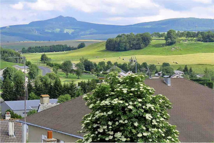 'L'abri' In The Mézenc Massif, Wellness Massages - Les Estables