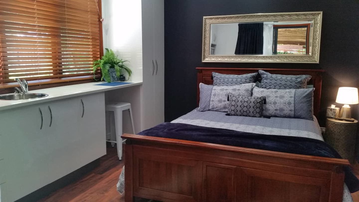 "Blue Bay" Studio - Queen Bed - Hervey Bay - Queensland