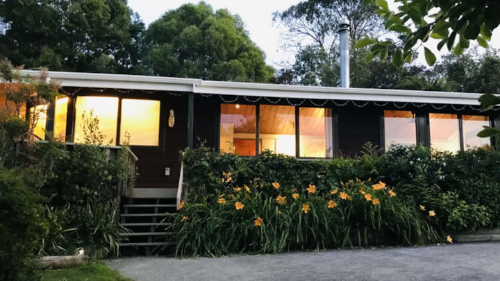 Relaxing Rural Retreat In The Tararua Foothills - Levin