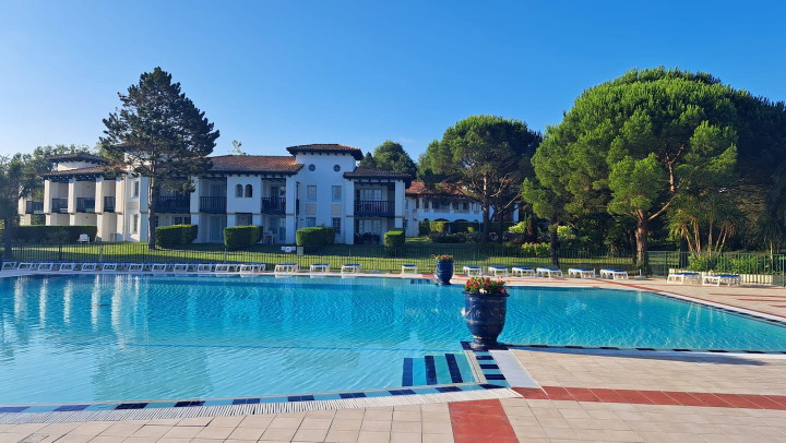 Domaine Bordaberry T2 Jardin Et Superbe Piscine - Hendaye