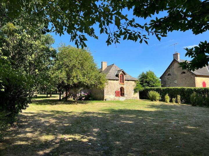 Gîte Des Lutz : Charmant Corps De Ferme Réhabilité - Mayenne